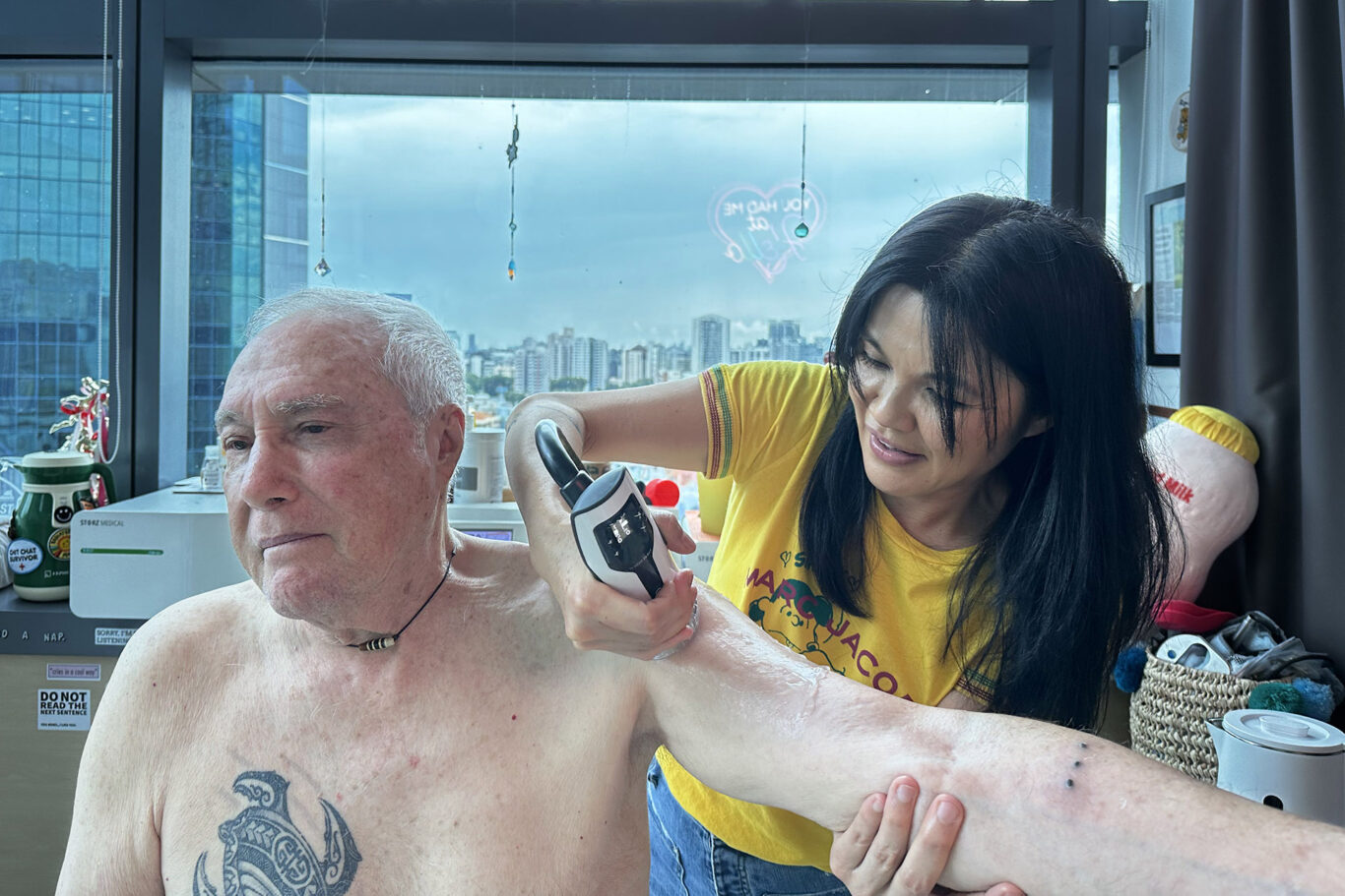 Comprehensive Guide to Shoulder Bursitis Treatment | HelloPhysio Singapore