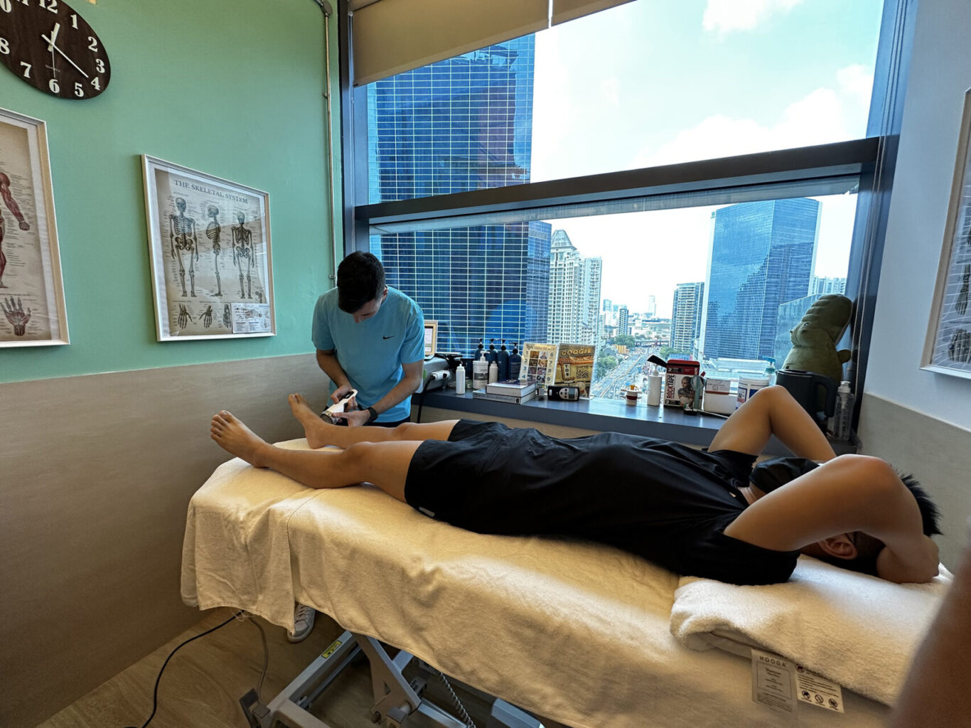 How to Cure Achilles Tendonitis Fast | HelloPhysio Singapore