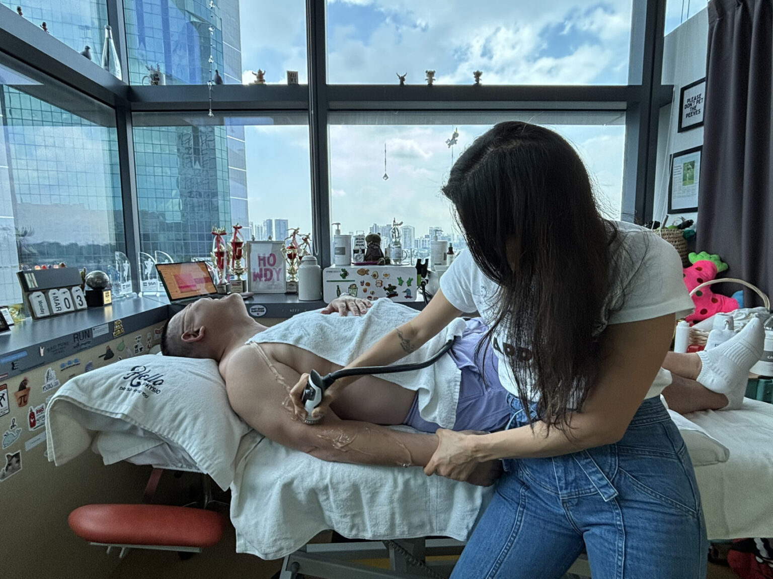 Shoulder Tendon Pain Causes & Treatment in Singapore
