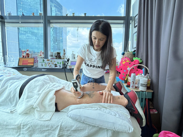 Back of Knee Pain: Causes, Symptoms and Treatment Singapore