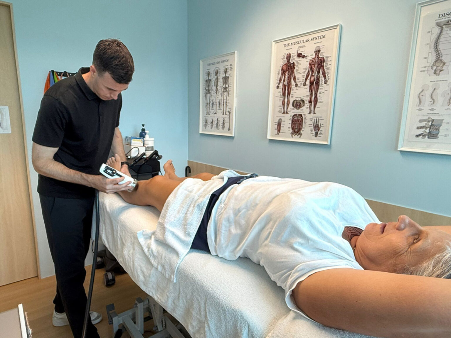 Iliotibial Band Syndrome in Singapore: Symptoms & Treatment
