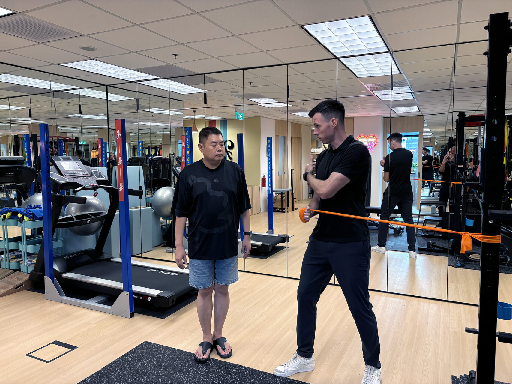 Rotator Cuff Tendinitis: Symptoms & Treatment in Singapore