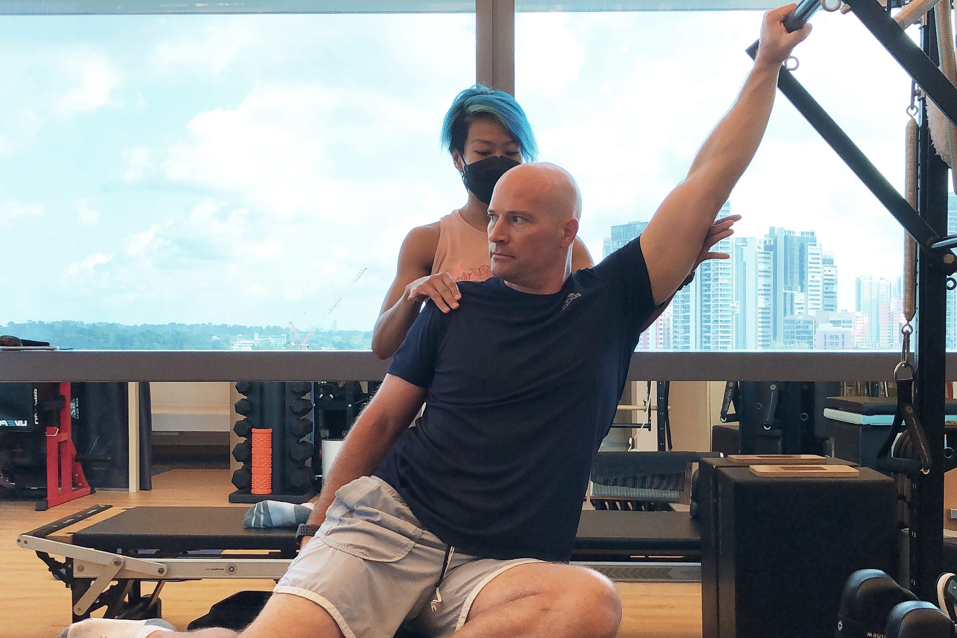 Shockwave Therapy for Rotator Cuff Injury Singapore | HelloPhysio